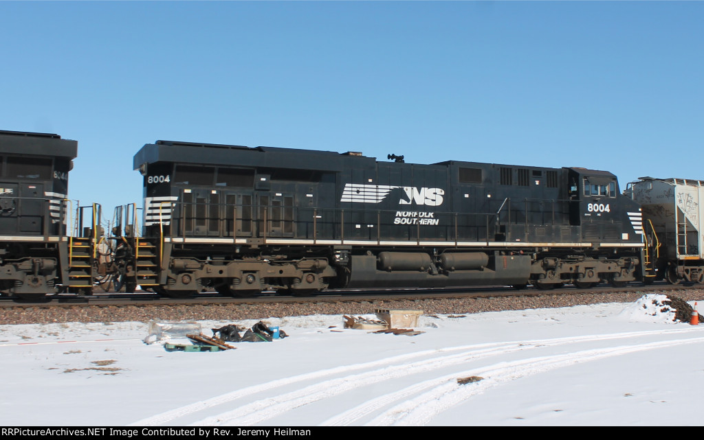 NS 8004 (1)